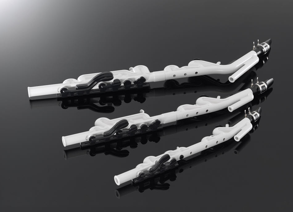 Venova: How Can a Plastic Tube Sound Like a Saxophone?