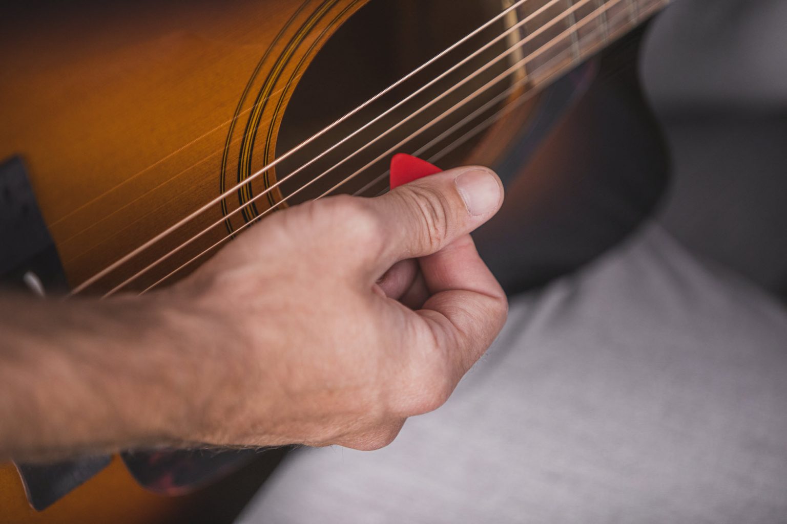Eight Great Tips for Learning Steel-String Acoustic Guitar - Yamaha Music