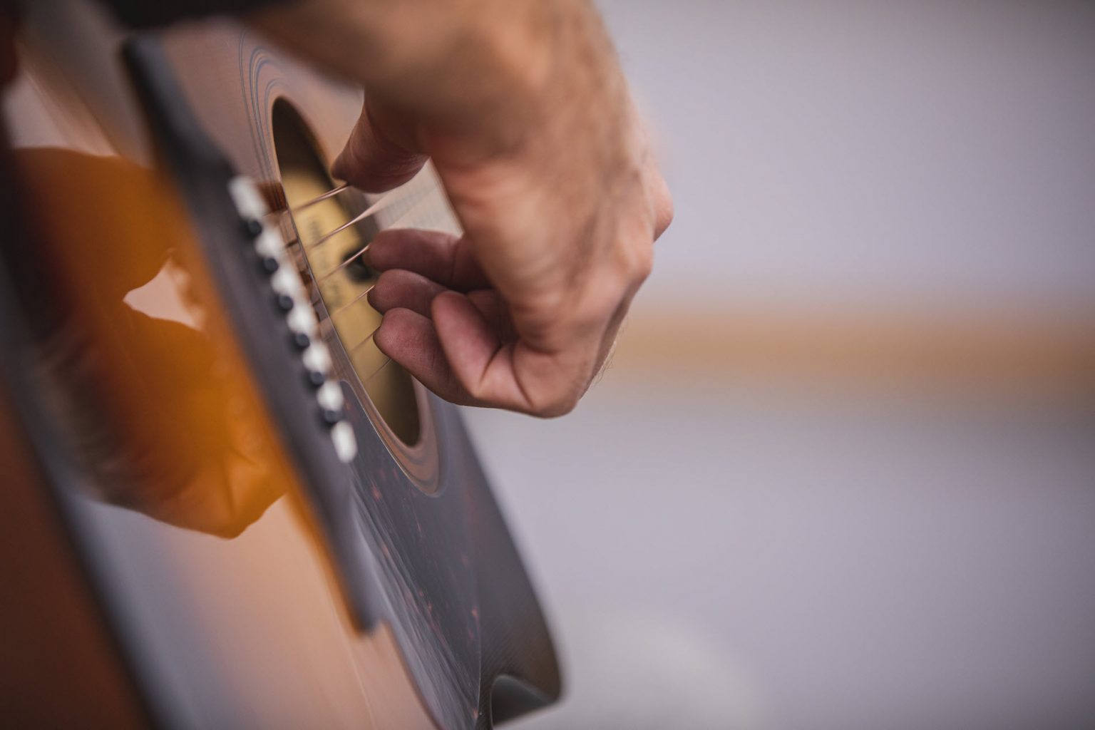 Eight Great Tips for Learning Steel-String Acoustic Guitar