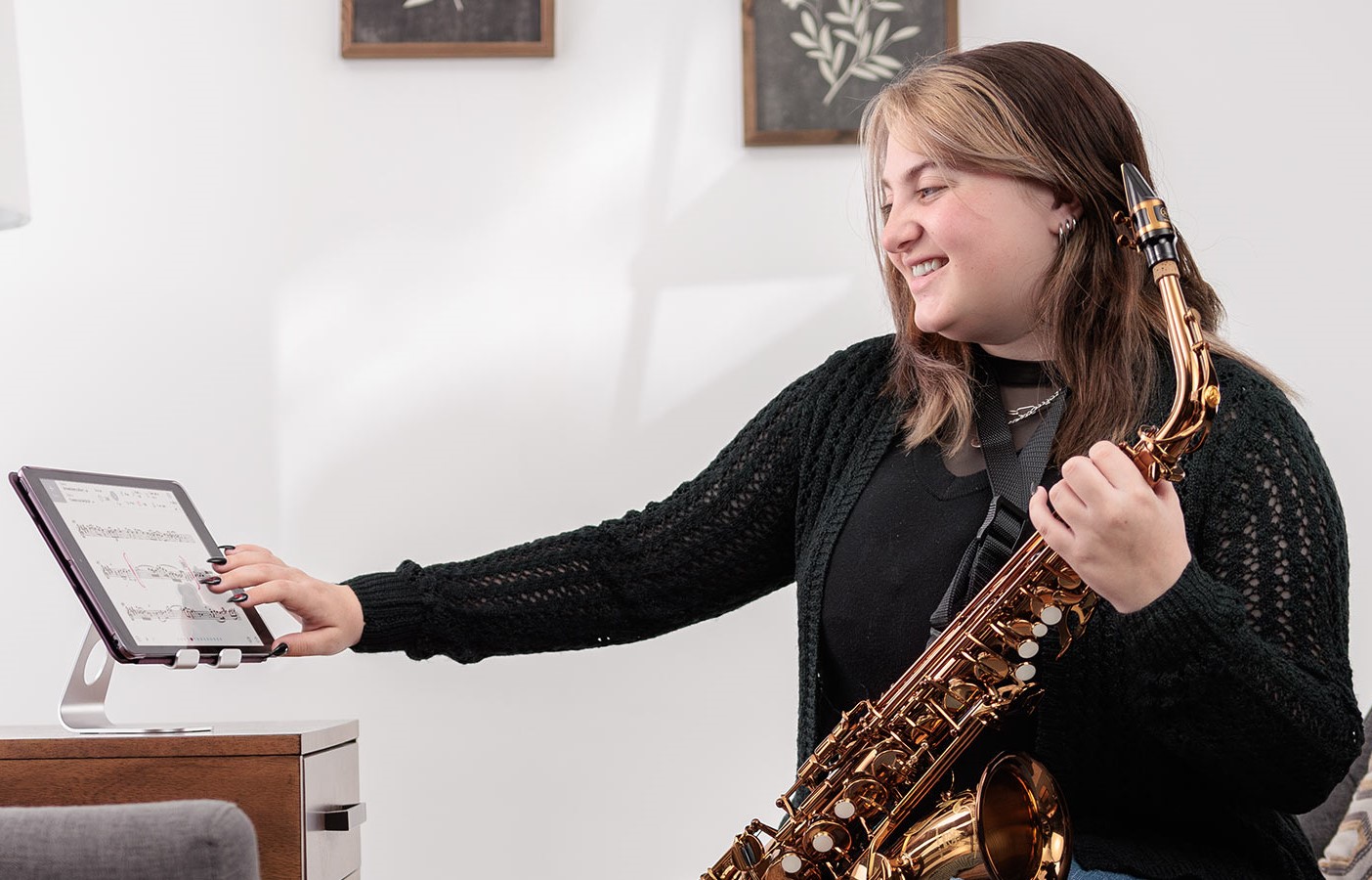 Seven Great Songs to Play on the Saxophone This Summer - Yamaha Music